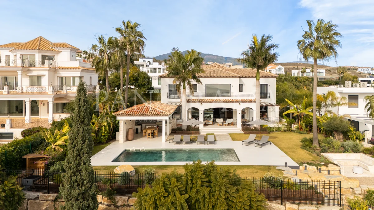 Villa for sale in Los Flamingos, Benahavis - €5,995,000 - Panorama